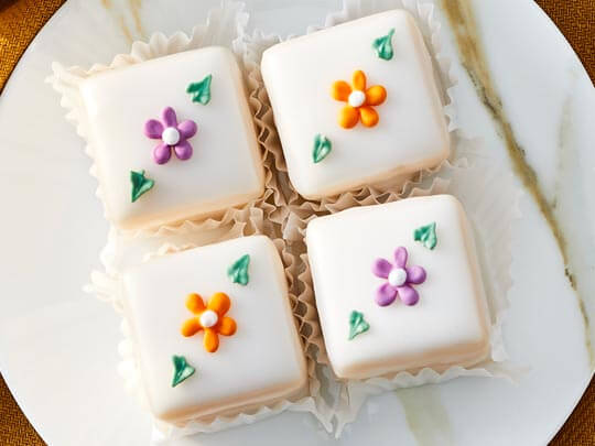 Christmas Fondant Fancies Box of 4 | Luxury Christmas Cakes | Bettys